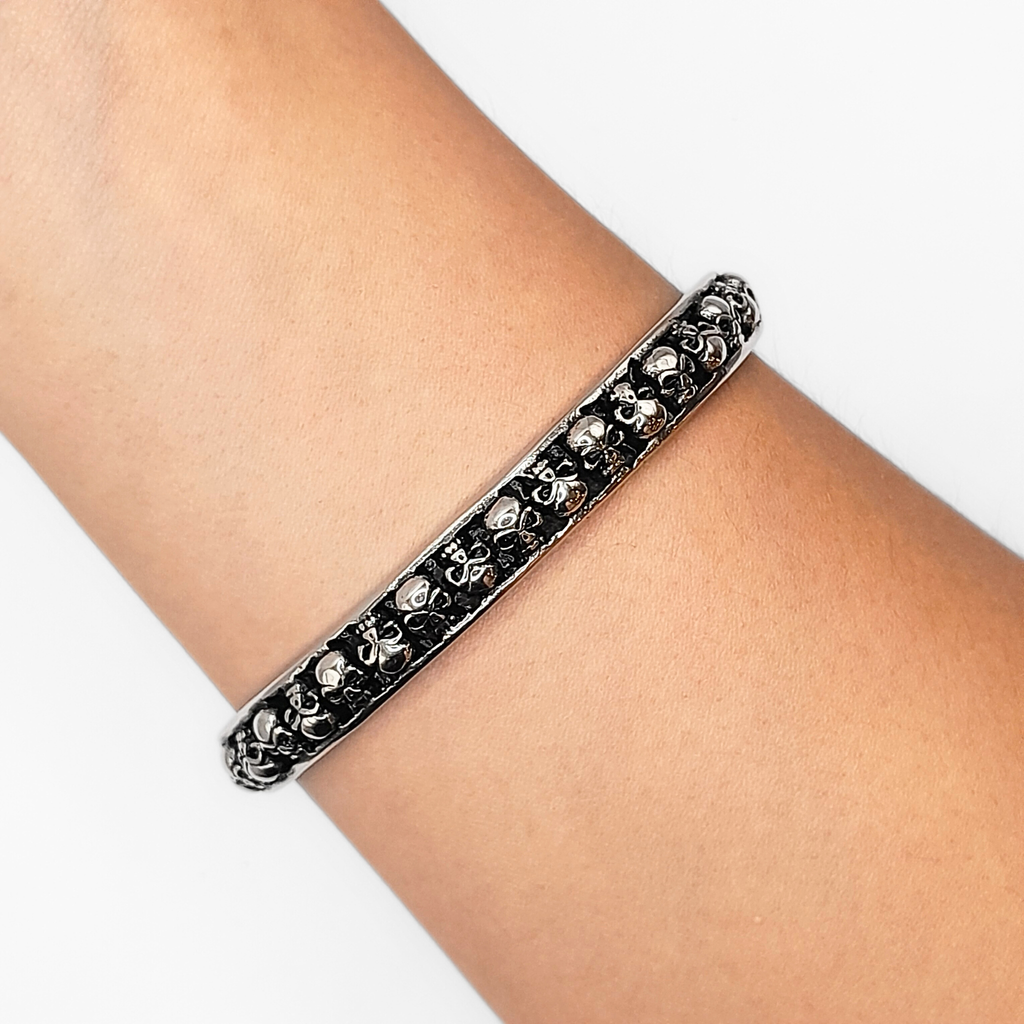 Skull Design Bangle | Gl'amour