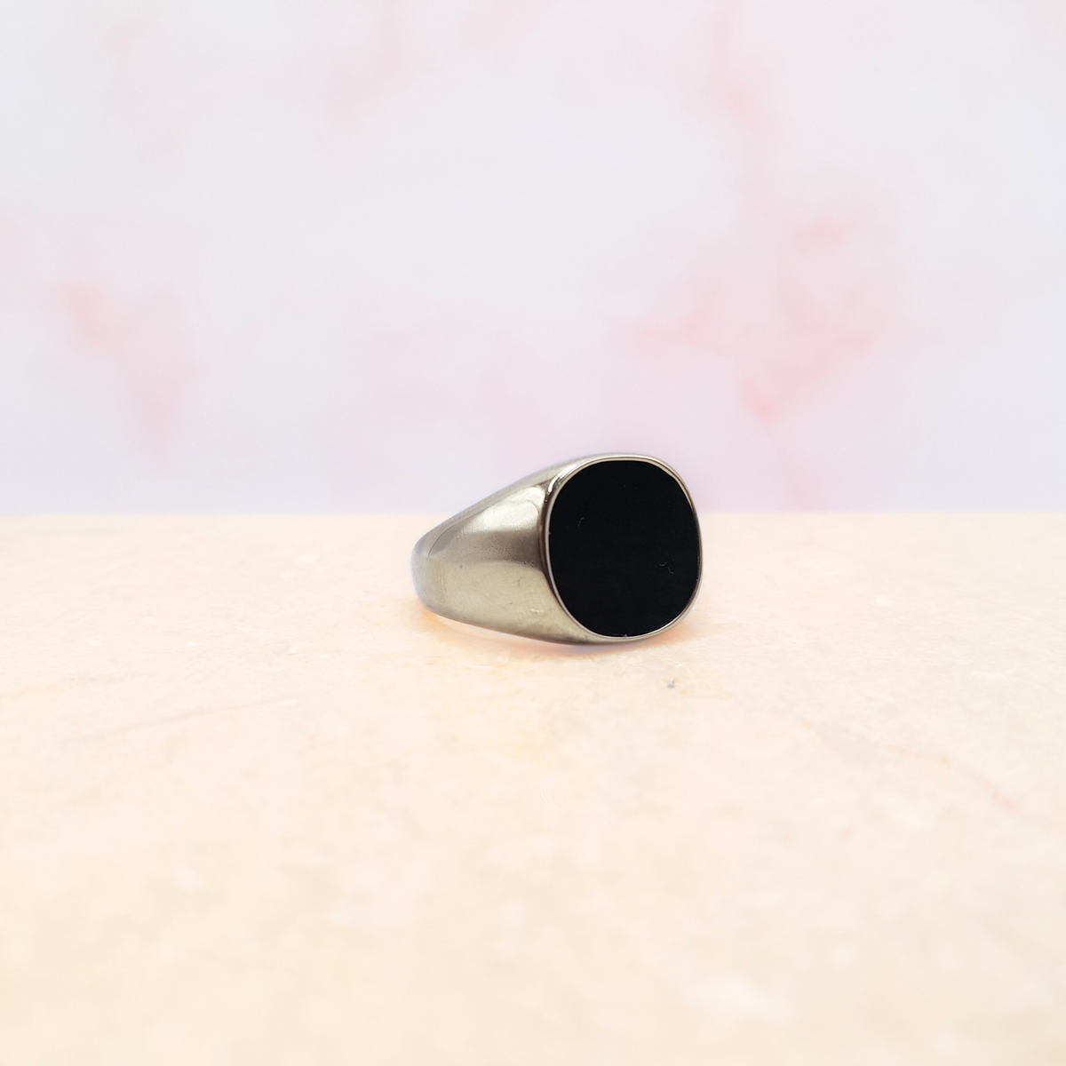 Black Square Signet Ring | Gl'amour